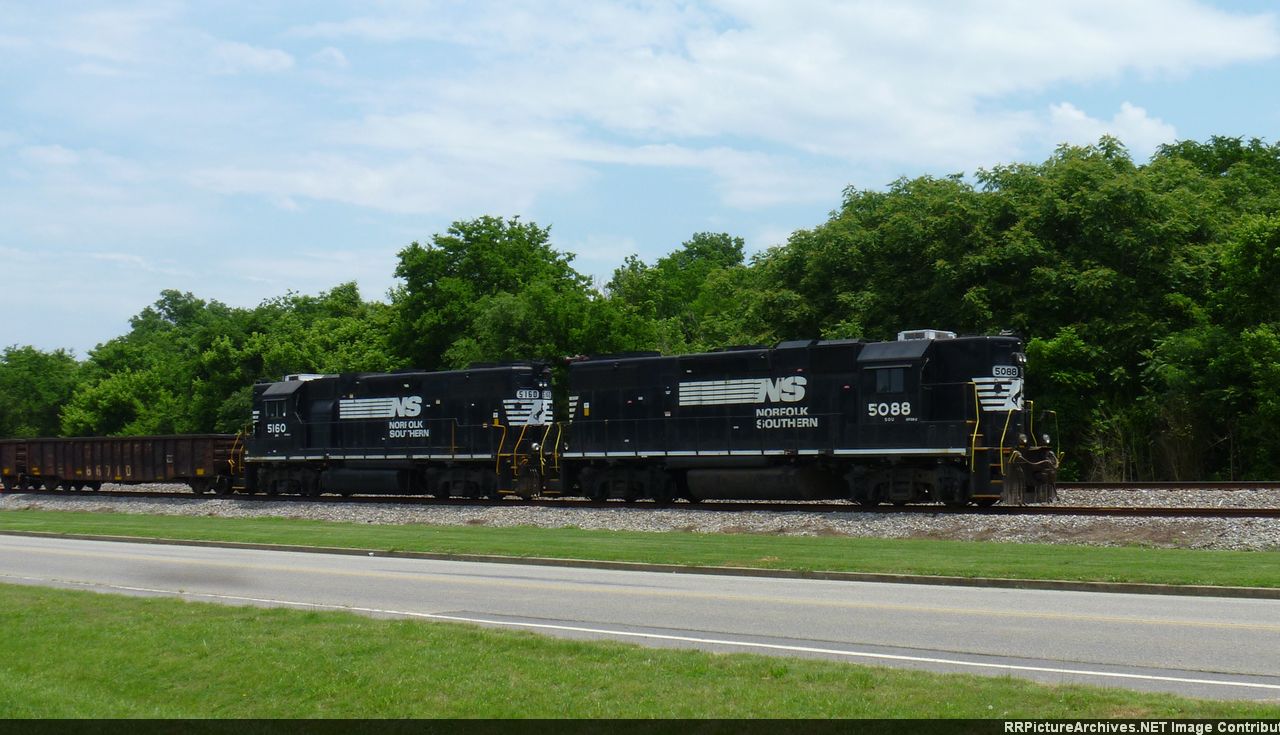 NS 5088 at Yalu siding